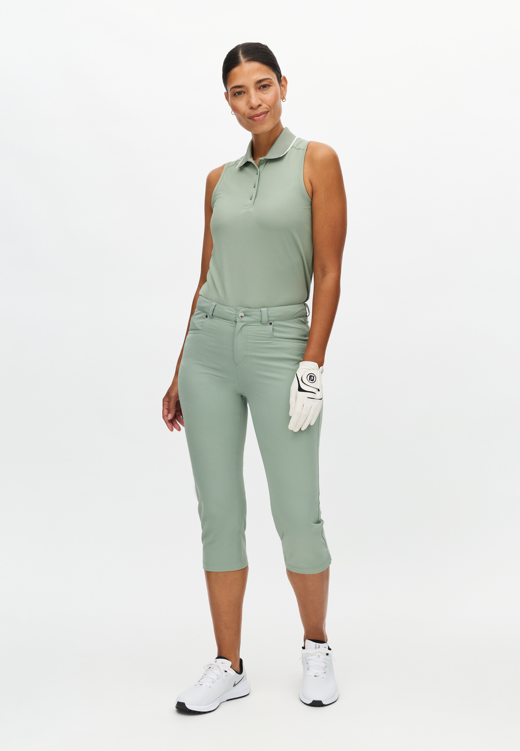 Chie Comfort Capri – Golfcapribyxor i återvunnet material | Röhnisch